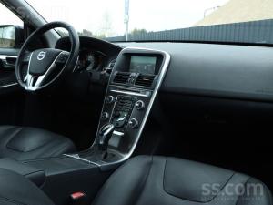 Melns Volvo XC60 2014 Daugavpils, ar dzinēja tilpumu 2.40 L un nobraukumu 216 tūkst. km par 14880 €, foto 23 vietnē AUTOMOTO.COM.LV