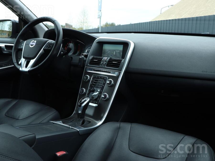 Melns Volvo XC60 2014 Daugavpils, ar dzinēja tilpumu 2.40 L un nobraukumu 216 tūkst. km par 14880 €, foto 23 vietnē AUTOMOTO.COM.LV