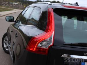 Melns Volvo XC60 2014 Daugavpils, ar dzinēja tilpumu 2.40 L un nobraukumu 216 tūkst. km par 14880 €, foto 29 vietnē AUTOMOTO.COM.LV