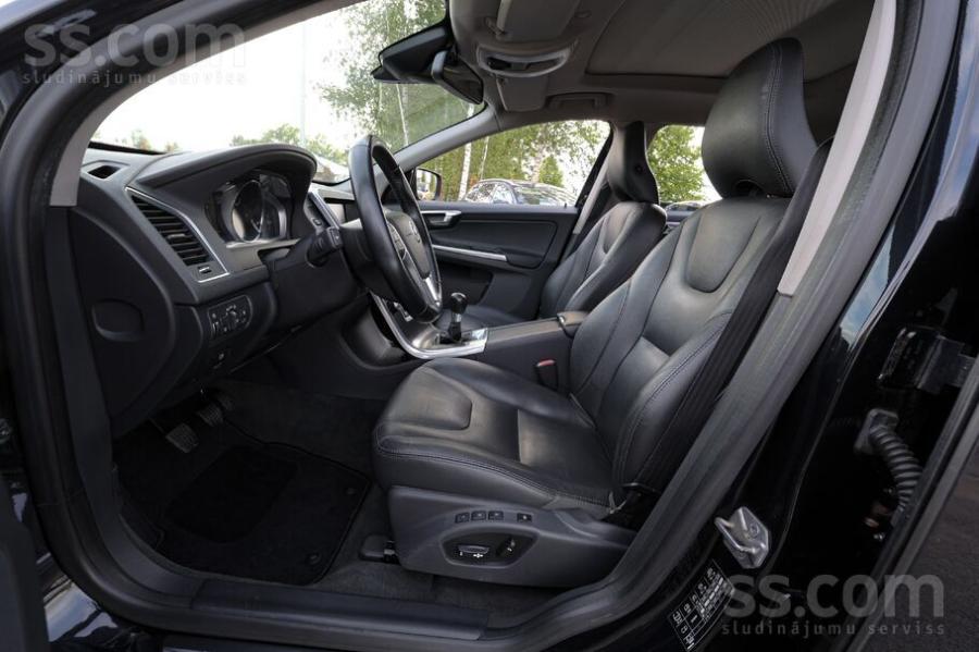 Melns Volvo XC60 2014 Jelgava, ar dzinēja tilpumu 2.40 L un nobraukumu 0 tūkst. km par 13850 €, foto 8 vietnē AUTOMOTO.COM.LV