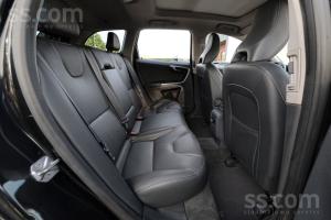 Melns Volvo XC60 2014 Jelgava, ar dzinēja tilpumu 2.40 L un nobraukumu 0 tūkst. km par 13850 €, foto 12 vietnē AUTOMOTO.COM.LV