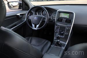 Melns Volvo XC60 2014 Jelgava, ar dzinēja tilpumu 2.40 L un nobraukumu 0 tūkst. km par 13850 €, foto 14 vietnē AUTOMOTO.COM.LV