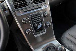 Melns Volvo XC60 2014 Jelgava, ar dzinēja tilpumu 2.40 L un nobraukumu 0 tūkst. km par 13850 €, foto 19 vietnē AUTOMOTO.COM.LV