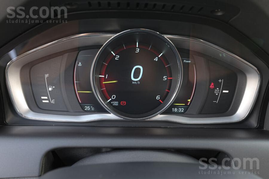 Melns Volvo XC60 2014 Jelgava, ar dzinēja tilpumu 2.40 L un nobraukumu 0 tūkst. km par 13850 €, foto 23 vietnē AUTOMOTO.COM.LV