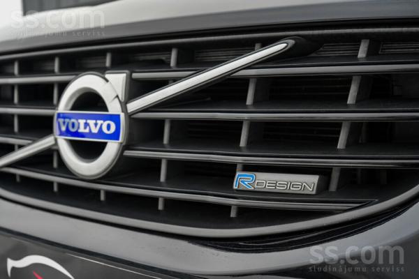 Black Volvo XC60 2014 in Ogre, with an engine capacity of 2.00 L and mileage of 188 thousand km for 14500 €, photo 7 on AUTOMOTO.COM.LV