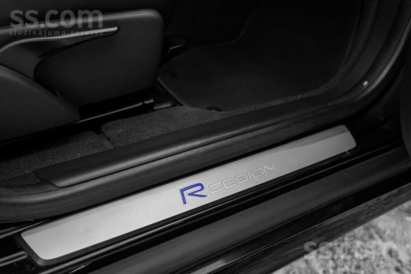 Black Volvo XC60 2014 in Ogre, with an engine capacity of 2.00 L and mileage of 188 thousand km for 14500 €, photo 8 on AUTOMOTO.COM.LV