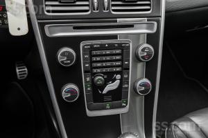 Melns Volvo XC60 2014 Ogre, ar dzinēja tilpumu 2.00 L un nobraukumu 188 tūkst. km par 14500 €, foto 17 vietnē AUTOMOTO.COM.LV
