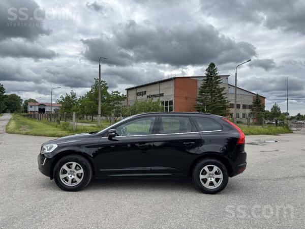 Melns Volvo XC60 2014 Cēsis, ar dzinēja tilpumu 2.40 L un nobraukumu 0 tūkst. km par 11500 €, foto 2 vietnē AUTOMOTO.COM.LV