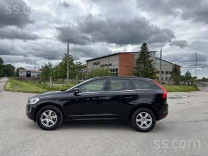 Black Volvo XC60 2014 in Cesis, with an engine capacity of 2.40 L and mileage of 0 thousand km for 11500 €, photo 3 on AUTOMOTO.COM.LV
