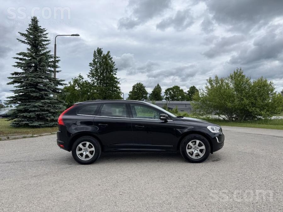 Black Volvo XC60 2014 in Cesis, with an engine capacity of 2.40 L and mileage of 0 thousand km for 11500 €, photo 6 on AUTOMOTO.COM.LV