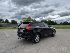 Black Volvo XC60 2014 in Cesis, with an engine capacity of 2.40 L and mileage of 0 thousand km for 11500 €, photo 7 on AUTOMOTO.COM.LV