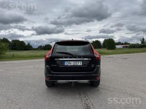 Black Volvo XC60 2014 in Cesis, with an engine capacity of 2.40 L and mileage of 0 thousand km for 11500 €, photo 8 on AUTOMOTO.COM.LV