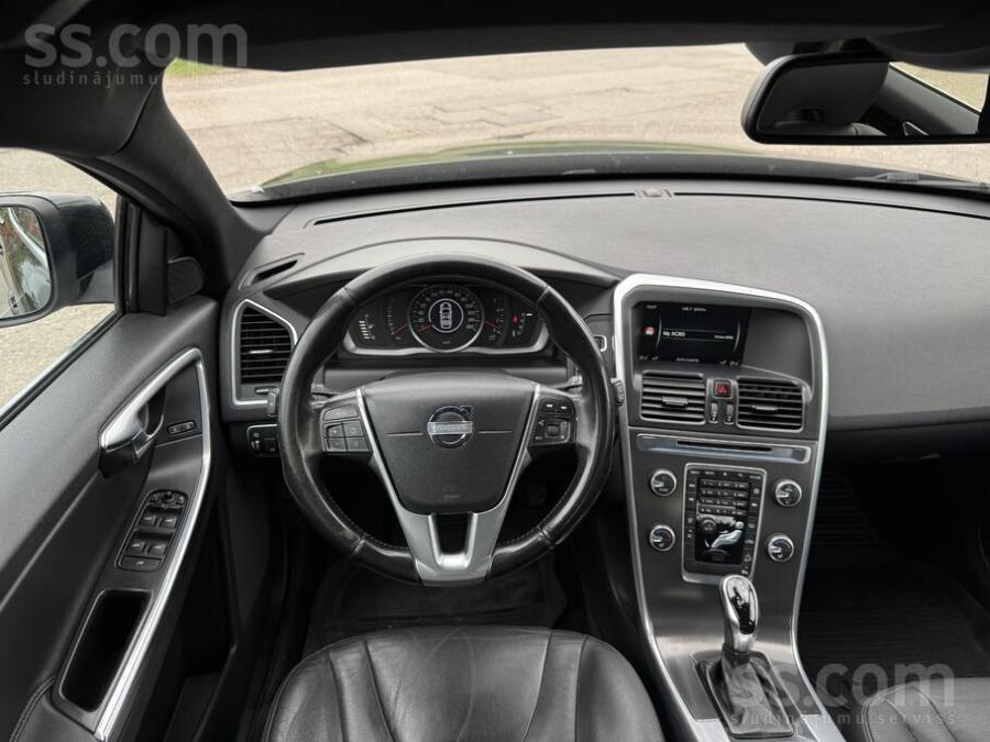 Black Volvo XC60 2014 in Cesis, with an engine capacity of 2.40 L and mileage of 0 thousand km for 11500 €, photo 15 on AUTOMOTO.COM.LV