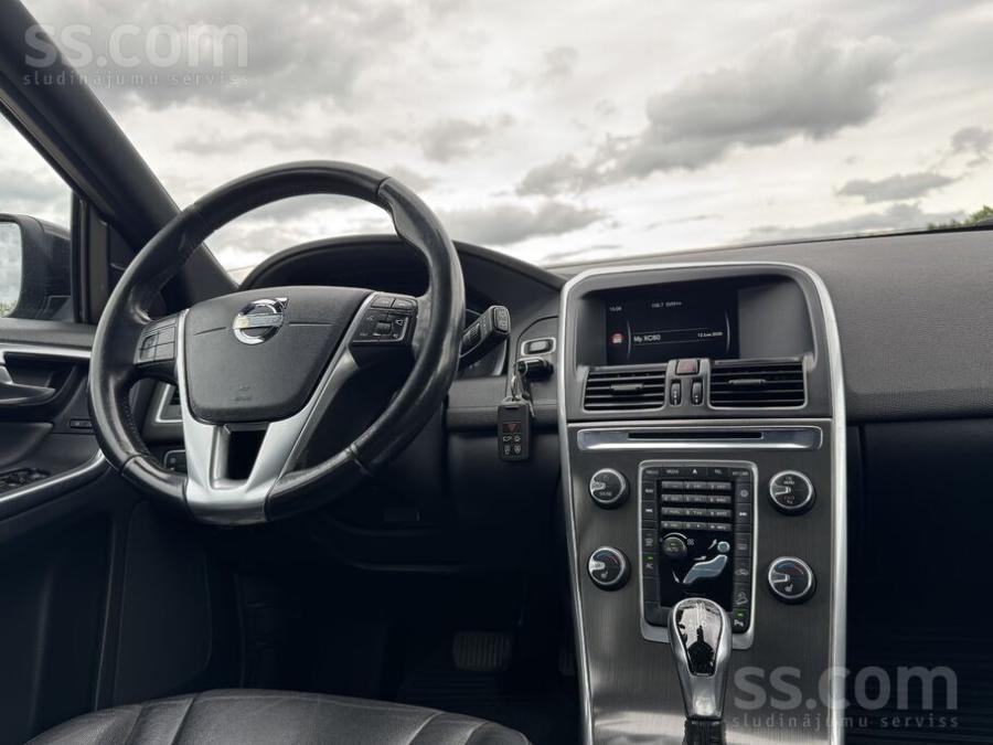 Black Volvo XC60 2014 in Cesis, with an engine capacity of 2.40 L and mileage of 0 thousand km for 11500 €, photo 17 on AUTOMOTO.COM.LV