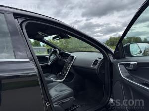Black Volvo XC60 2014 in Cesis, with an engine capacity of 2.40 L and mileage of 0 thousand km for 11500 €, photo 20 on AUTOMOTO.COM.LV