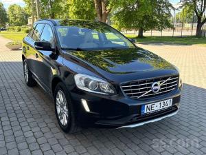 Melns Volvo XC60 2014 Jelgava, ar dzinēja tilpumu 2.40 L un nobraukumu 279 tūkst. km par 11200 €, foto 3 vietnē AUTOMOTO.COM.LV