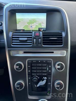 Melns Volvo XC60 2014 Jelgava, ar dzinēja tilpumu 2.40 L un nobraukumu 279 tūkst. km par 11200 €, foto 8 vietnē AUTOMOTO.COM.LV