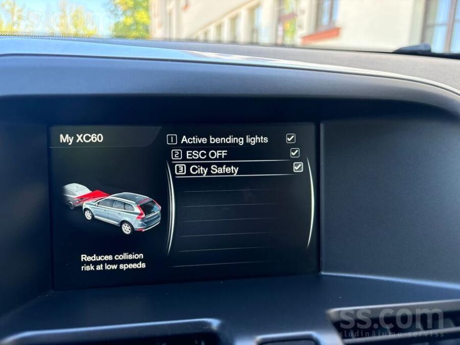 Melns Volvo XC60 2014 Jelgava, ar dzinēja tilpumu 2.40 L un nobraukumu 279 tūkst. km par 11200 €, foto 9 vietnē AUTOMOTO.COM.LV