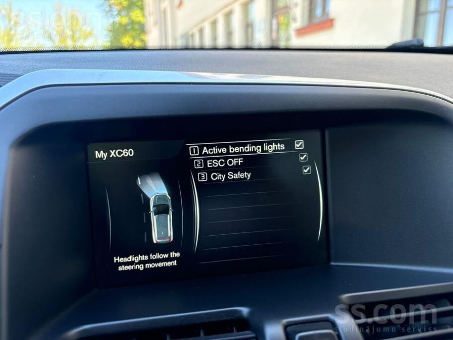 Melns Volvo XC60 2014 Jelgava, ar dzinēja tilpumu 2.40 L un nobraukumu 279 tūkst. km par 11200 €, foto 11 vietnē AUTOMOTO.COM.LV
