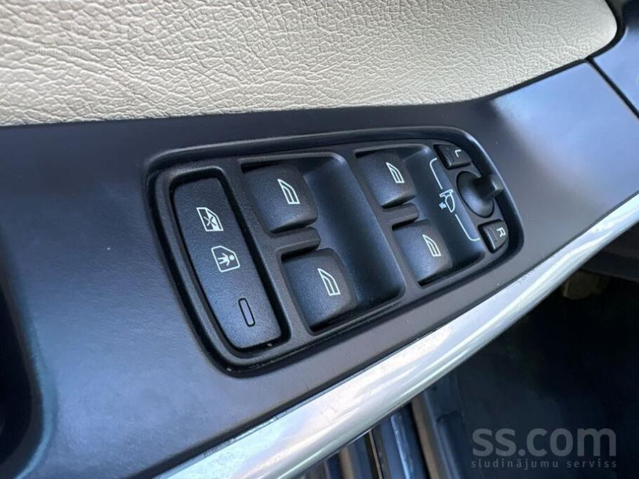 Melns Volvo XC60 2014 Jelgava, ar dzinēja tilpumu 2.40 L un nobraukumu 279 tūkst. km par 11200 €, foto 20 vietnē AUTOMOTO.COM.LV