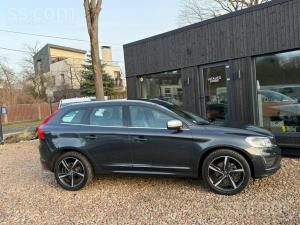 Melns Volvo XC60 2014 Rīga, ar dzinēja tilpumu 2.00 L un nobraukumu 253 tūkst. km par 13500 €, foto 4 vietnē AUTOMOTO.COM.LV