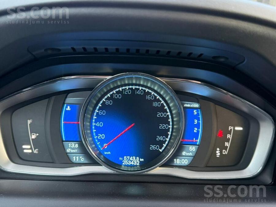 Melns Volvo XC60 2014 Rīga, ar dzinēja tilpumu 2.00 L un nobraukumu 253 tūkst. km par 13500 €, foto 21 vietnē AUTOMOTO.COM.LV