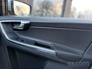 Melns Volvo XC60 2014 Rīga, ar dzinēja tilpumu 2.00 L un nobraukumu 253 tūkst. km par 13500 €, foto 23 vietnē AUTOMOTO.COM.LV