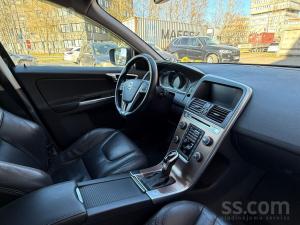 Melns Volvo XC60 2014 Rīga, ar dzinēja tilpumu 2.40 L un nobraukumu 269 tūkst. km par 12500 €, foto 19 vietnē AUTOMOTO.COM.LV