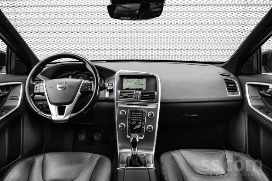 Melns Volvo XC60 2014 Rīga, ar dzinēja tilpumu 2.00 L un nobraukumu 299 tūkst. km par 8700 €, foto 7 vietnē AUTOMOTO.COM.LV