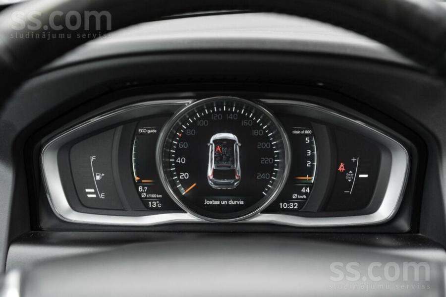 Melns Volvo XC60 2014 Rīga, ar dzinēja tilpumu 2.00 L un nobraukumu 299 tūkst. km par 8700 €, foto 14 vietnē AUTOMOTO.COM.LV