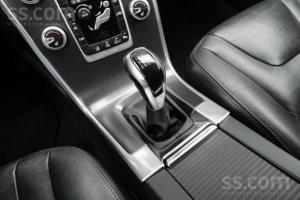 Melns Volvo XC60 2014 Rīga, ar dzinēja tilpumu 2.00 L un nobraukumu 299 tūkst. km par 8700 €, foto 21 vietnē AUTOMOTO.COM.LV