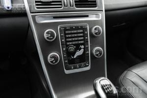 Melns Volvo XC60 2014 Rīga, ar dzinēja tilpumu 2.00 L un nobraukumu 299 tūkst. km par 8700 €, foto 22 vietnē AUTOMOTO.COM.LV