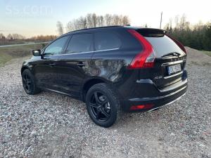 Black Volvo XC60 2014 in Cesis, with an engine capacity of 2.00 L and mileage of 0 thousand km for 10590 €, photo 6 on AUTOMOTO.COM.LV