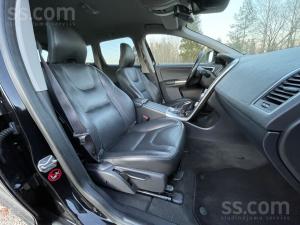 Black Volvo XC60 2014 in Cesis, with an engine capacity of 2.00 L and mileage of 0 thousand km for 10590 €, photo 16 on AUTOMOTO.COM.LV
