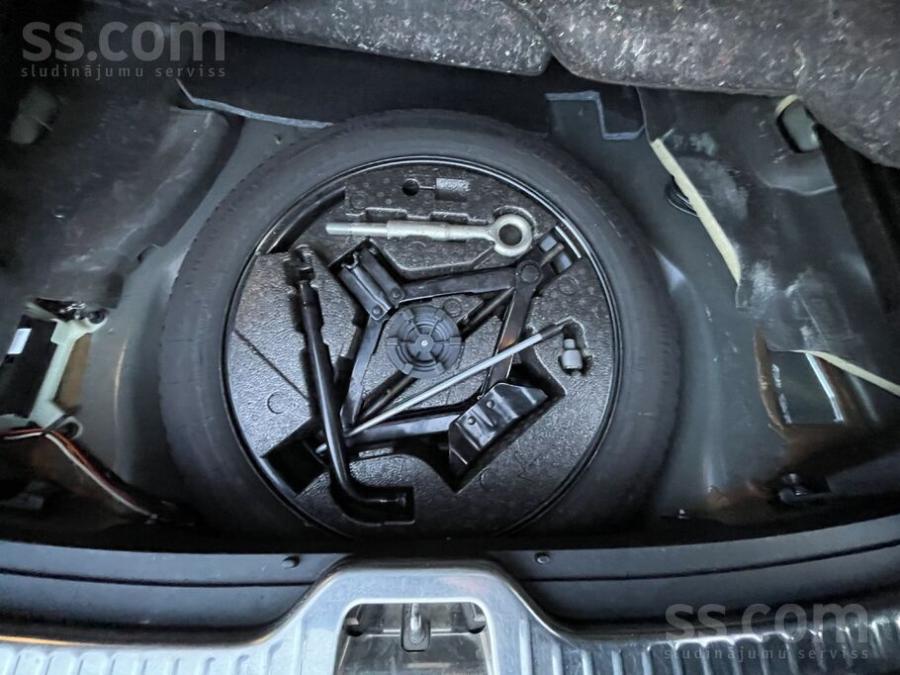 Black Volvo XC60 2014 in Cesis, with an engine capacity of 2.00 L and mileage of 0 thousand km for 10590 €, photo 17 on AUTOMOTO.COM.LV