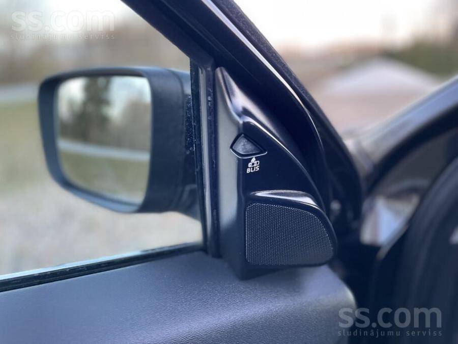 Black Volvo XC60 2014 in Cesis, with an engine capacity of 2.00 L and mileage of 0 thousand km for 10590 €, photo 19 on AUTOMOTO.COM.LV