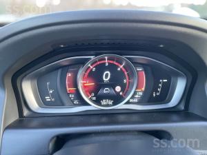 Black Volvo XC60 2014 in Cesis, with an engine capacity of 2.00 L and mileage of 0 thousand km for 10590 €, photo 22 on AUTOMOTO.COM.LV