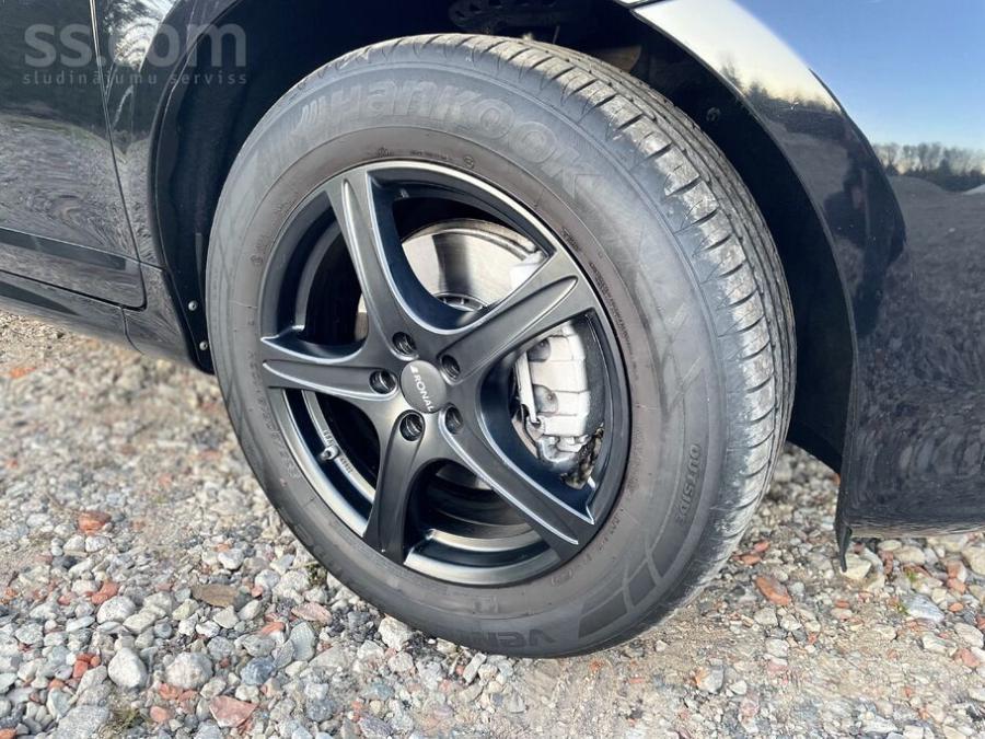 Black Volvo XC60 2014 in Cesis, with an engine capacity of 2.00 L and mileage of 0 thousand km for 10590 €, photo 30 on AUTOMOTO.COM.LV