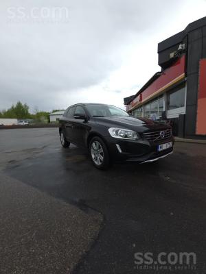 Black Volvo XC60 2014 in Riga, with an engine capacity of 2.00 L and mileage of 256 thousand km for 9450 €, photo 3 on AUTOMOTO.COM.LV
