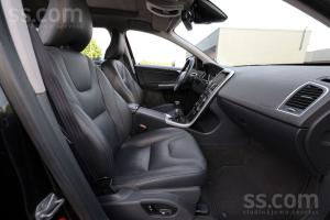 Black Volvo XC60 2014 in Jelgava, with an engine capacity of 2.40 L and mileage of 0 thousand km for 13850 €, photo 13 on AUTOMOTO.COM.LV