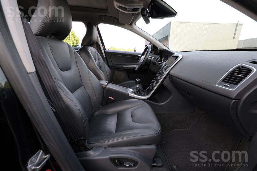 Black Volvo XC60 2014 in Jelgava, with an engine capacity of 2.40 L and mileage of 0 thousand km for 13850 €, photo 13 on AUTOMOTO.COM.LV