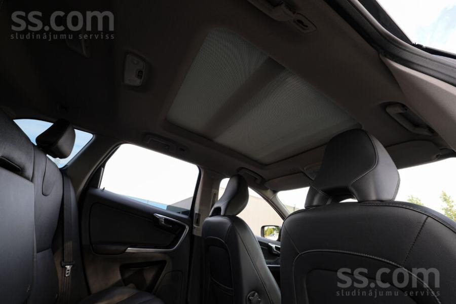 Black Volvo XC60 2014 in Jelgava, with an engine capacity of 2.40 L and mileage of 0 thousand km for 13850 €, photo 27 on AUTOMOTO.COM.LV