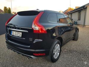 Black Volvo XC60 2014 in Pakruojis, with an engine capacity of 2.40 L and mileage of 253 thousand km for 12599 €, photo 8 on AUTOMOTO.COM.LV