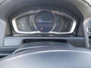 Black Volvo XC60 2014 in Pakruojis, with an engine capacity of 2.40 L and mileage of 253 thousand km for 12599 €, photo 15 on AUTOMOTO.COM.LV