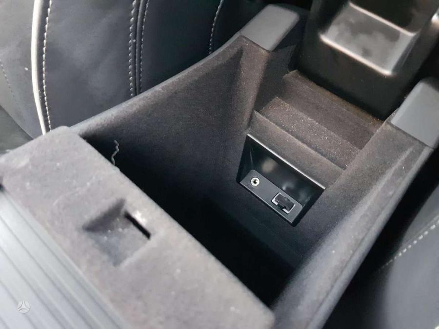 Black Volvo XC60 2014 in Pakruojis, with an engine capacity of 2.40 L and mileage of 253 thousand km for 12599 €, photo 22 on AUTOMOTO.COM.LV