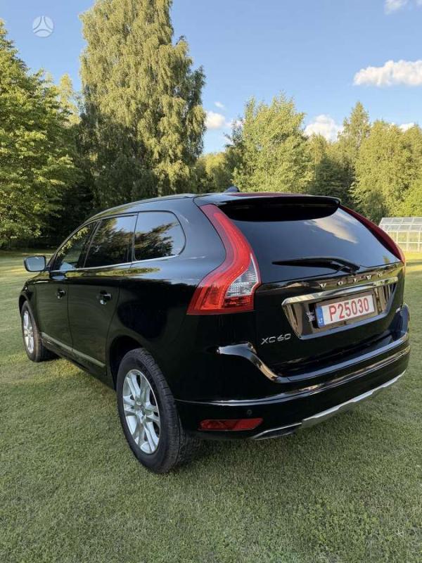 Melns Volvo XC60 2014 Šauļi, ar dzinēja tilpumu 3.19 L un nobraukumu 237 tūkst. km par 12300 €, foto 4 vietnē AUTOMOTO.COM.LV