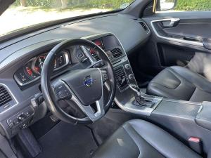 Melns Volvo XC60 2014 Marijampole, ar dzinēja tilpumu 2.40 L un nobraukumu 263 tūkst. km par 13650 €, foto 7 vietnē AUTOMOTO.COM.LV