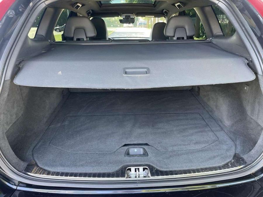 Melns Volvo XC60 2014 Marijampole, ar dzinēja tilpumu 2.40 L un nobraukumu 263 tūkst. km par 13650 €, foto 14 vietnē AUTOMOTO.COM.LV