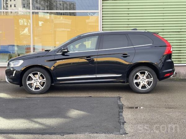 Black Volvo XC60 2014 in Riga, with an engine capacity of 2.40 L and mileage of 239 thousand km for 12000 €, photo 6 on AUTOMOTO.COM.LV