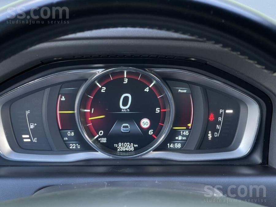 Melns Volvo XC60 2014 Rīga, ar dzinēja tilpumu 2.40 L un nobraukumu 239 tūkst. km par 12000 €, foto 17 vietnē AUTOMOTO.COM.LV